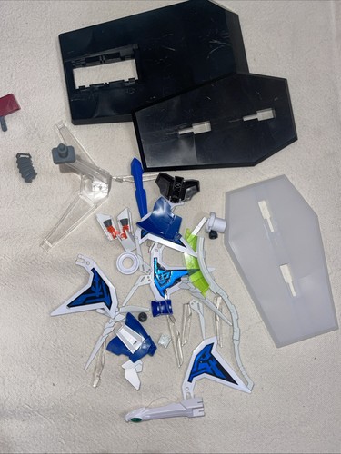 Collection of (14) Vintage Gundam Wing Action Figures + Accessories ...