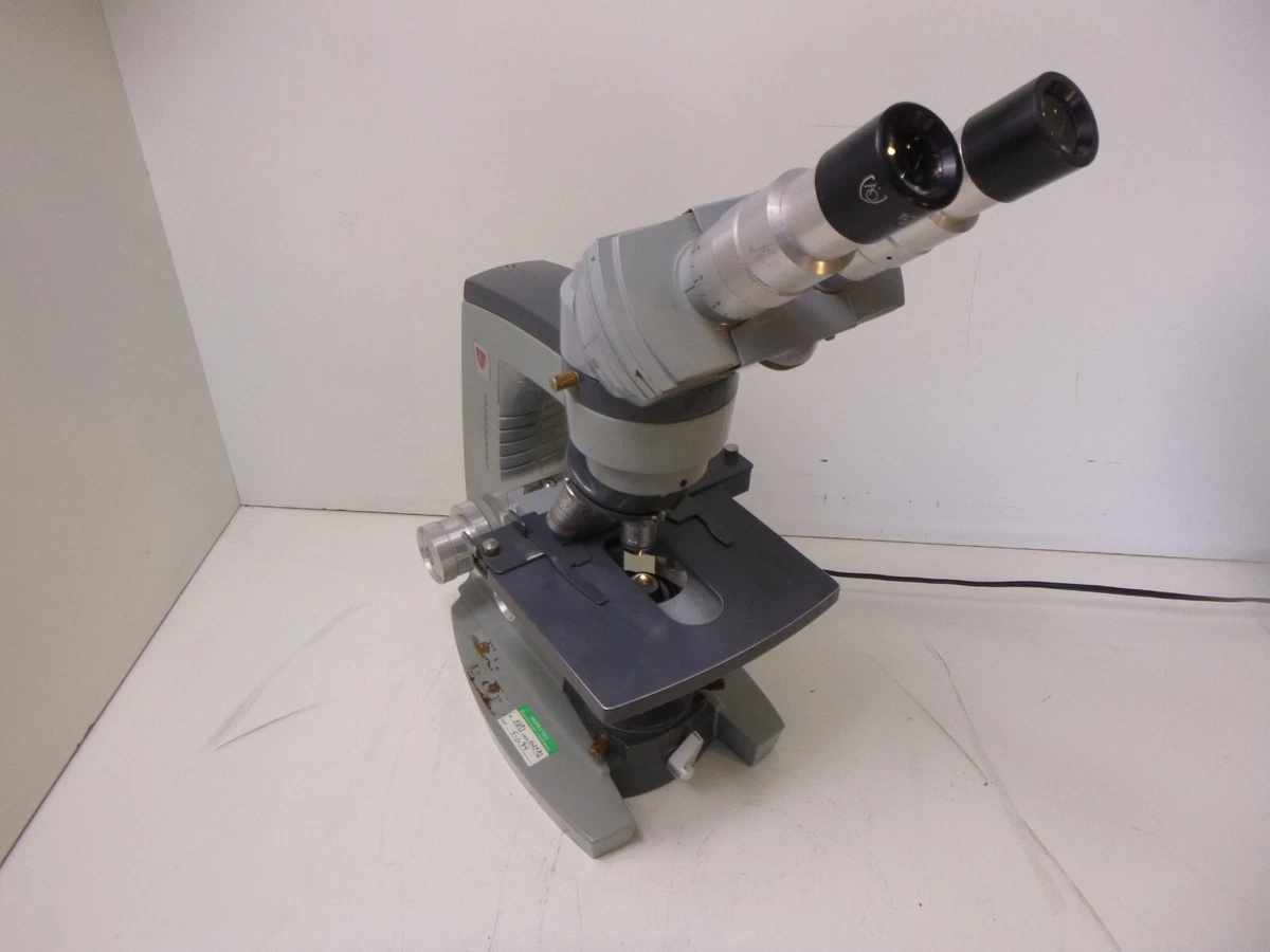 Illuminator Microscope