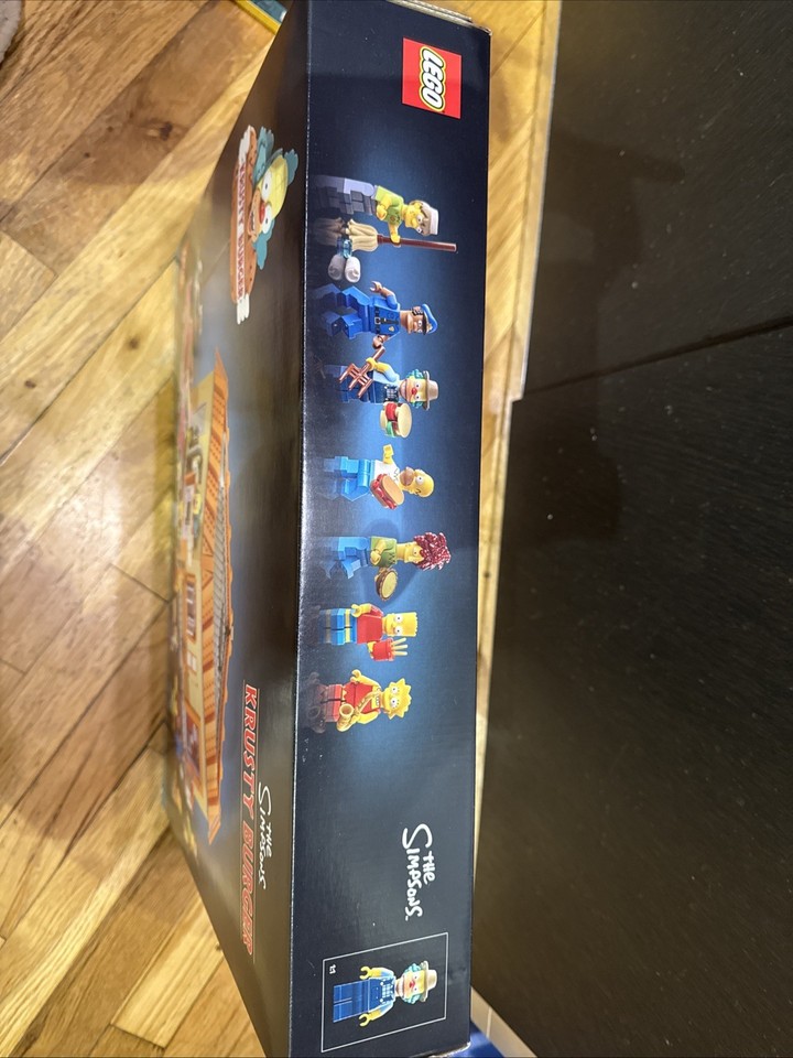 LEGO 10352 - Simpsons Krusty Burger and GWP Couch - Brand New in Hand ...
