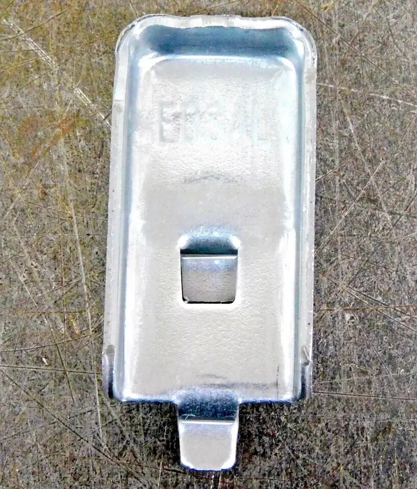 Lot of Twenty (20) Edsal Steel Shelf Clips Industrial Metal Shelving ...