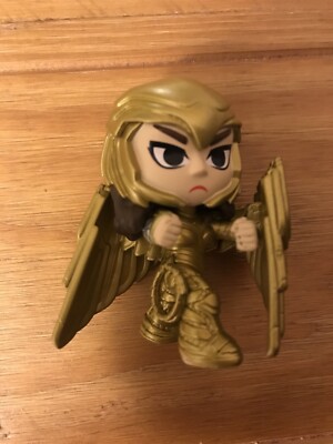 Funko WW84 Rare Gold Armor Wonder Woman With Helmet 1/72 Needs Help To ...
