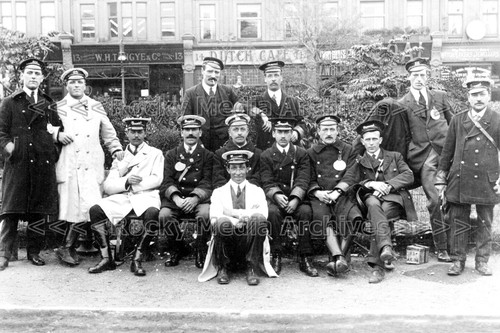 Huu-20 Bus And Tram, Conductors Drivers, Willesden, London 1900s. Photo ...