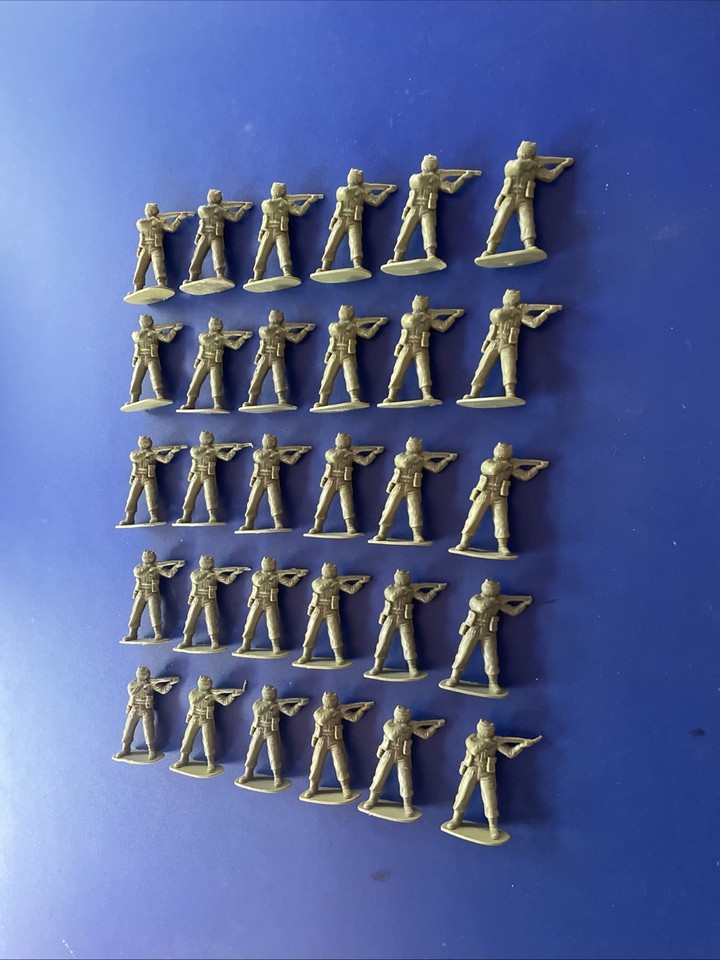 Airfix Toy Soldiers British Commandos 1/32 Scale WW2. x30 | eBay