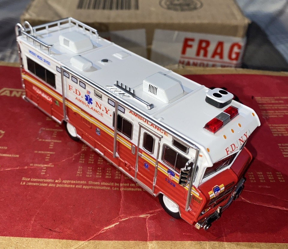 1-1 Kitbash 1/64 FDNY RESCUE AMBULANCE NEW YORK FIRE DEPARTMENT 1-1 Custom Made | eBay