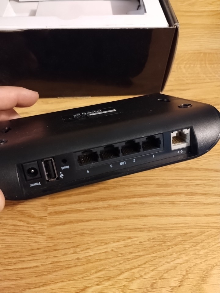 Ubiquiti AirRouter HP 802.11n Wireless Router (Router Only No Antenna ...