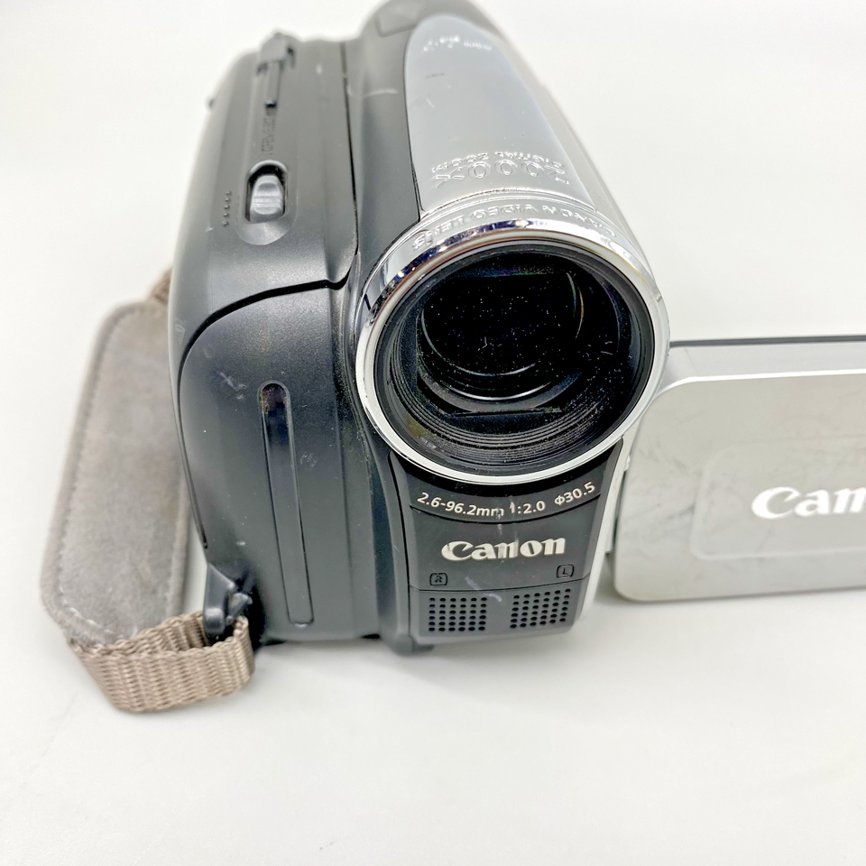 Canon ZR960 Mini DV Camcorder 41x Advanced Zoom/2000x Digital Zoom ...