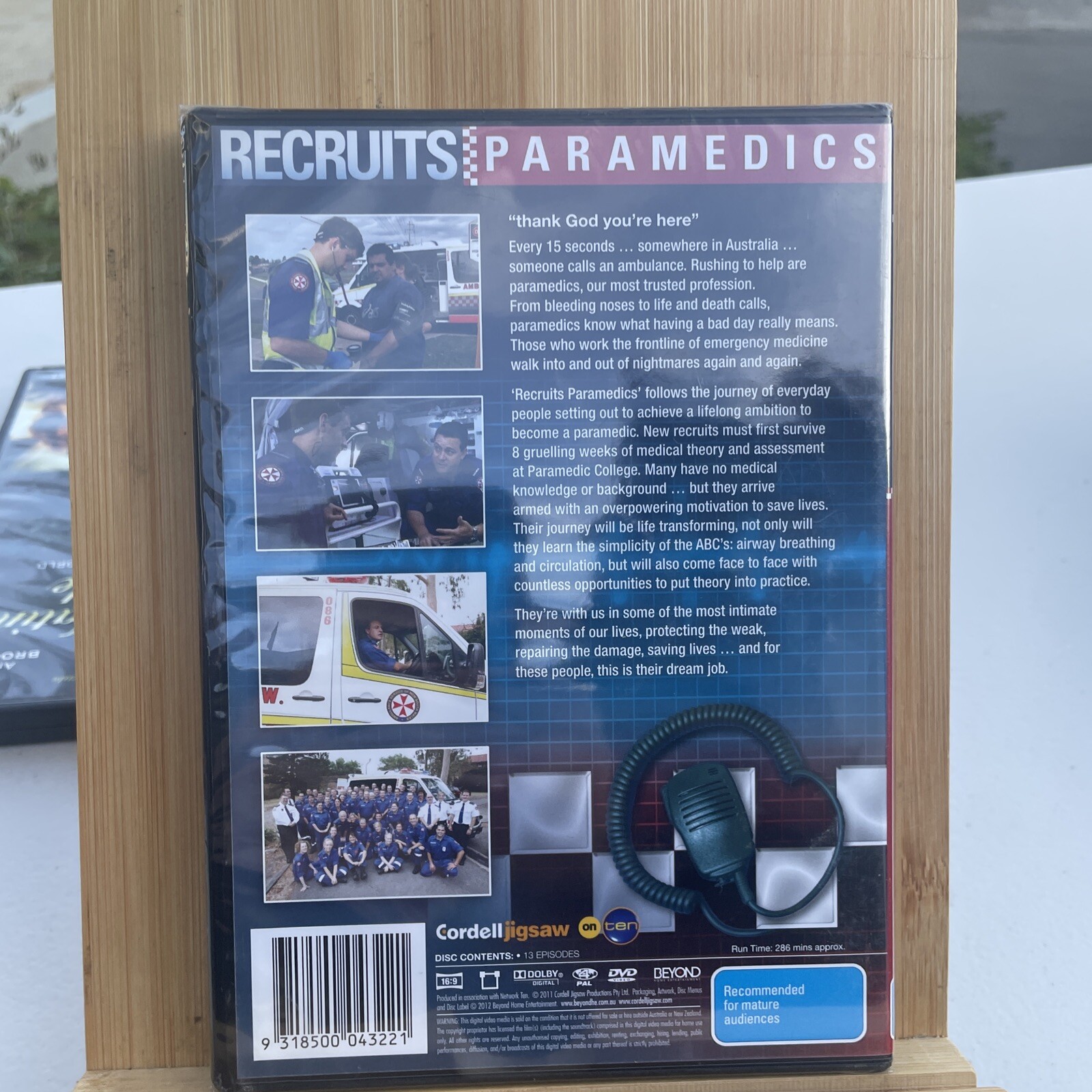 Recruits Paramedics - Help Is On The Way DVD Brand New 2012- Region 4 ...
