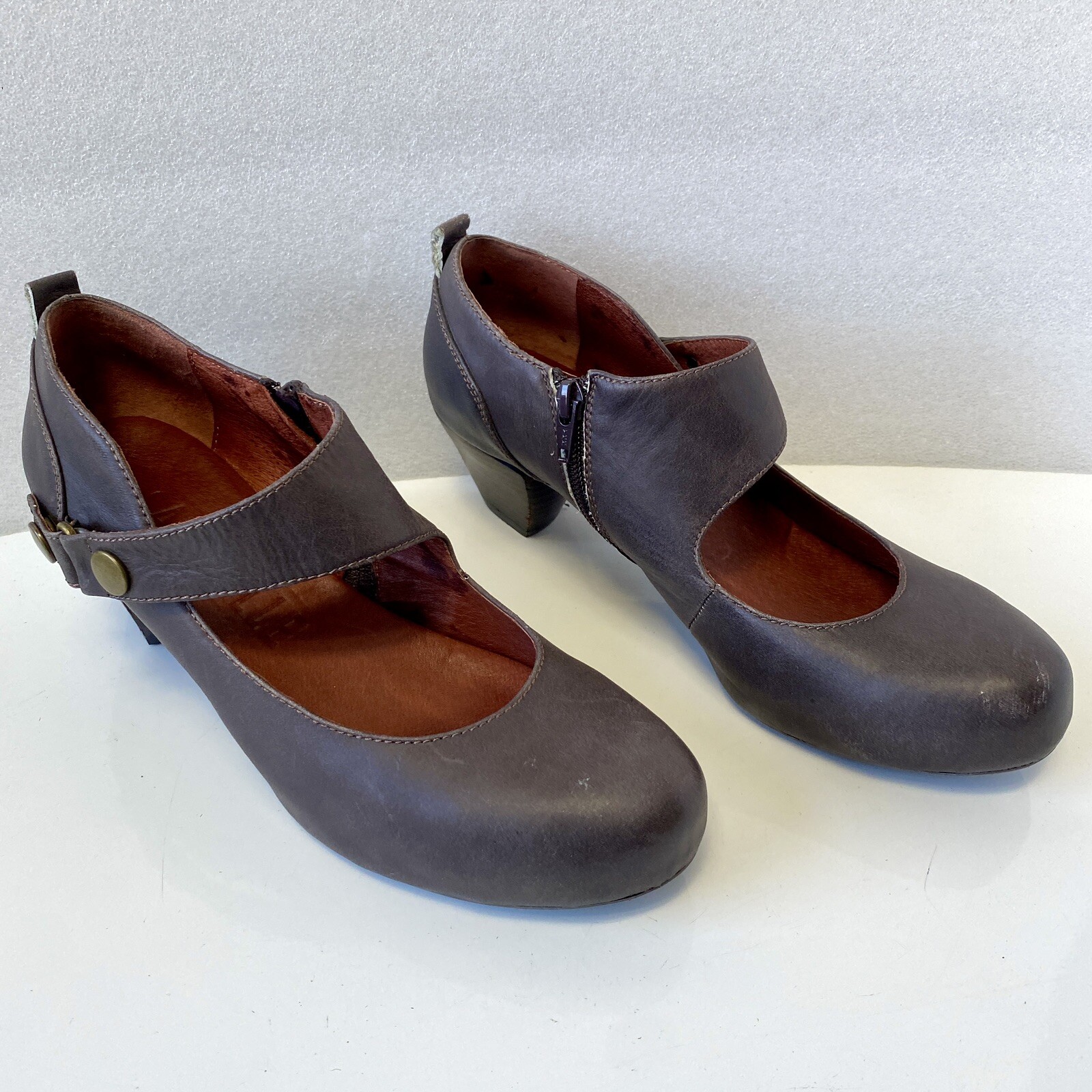 Sachelle Leather Dark Gray Mary Jane Women’s Size US … - Gem