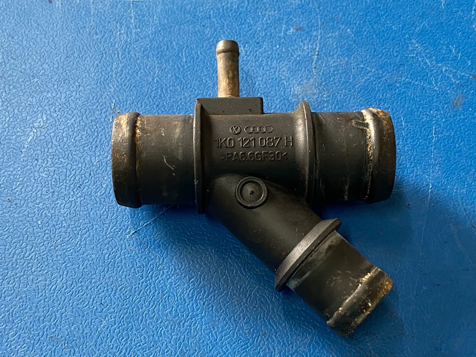 AUDI TT 8J MK2 2.0 TFSI GOLF MK5 WATER COOLANT PIPE HOSE CONNECTOR ...