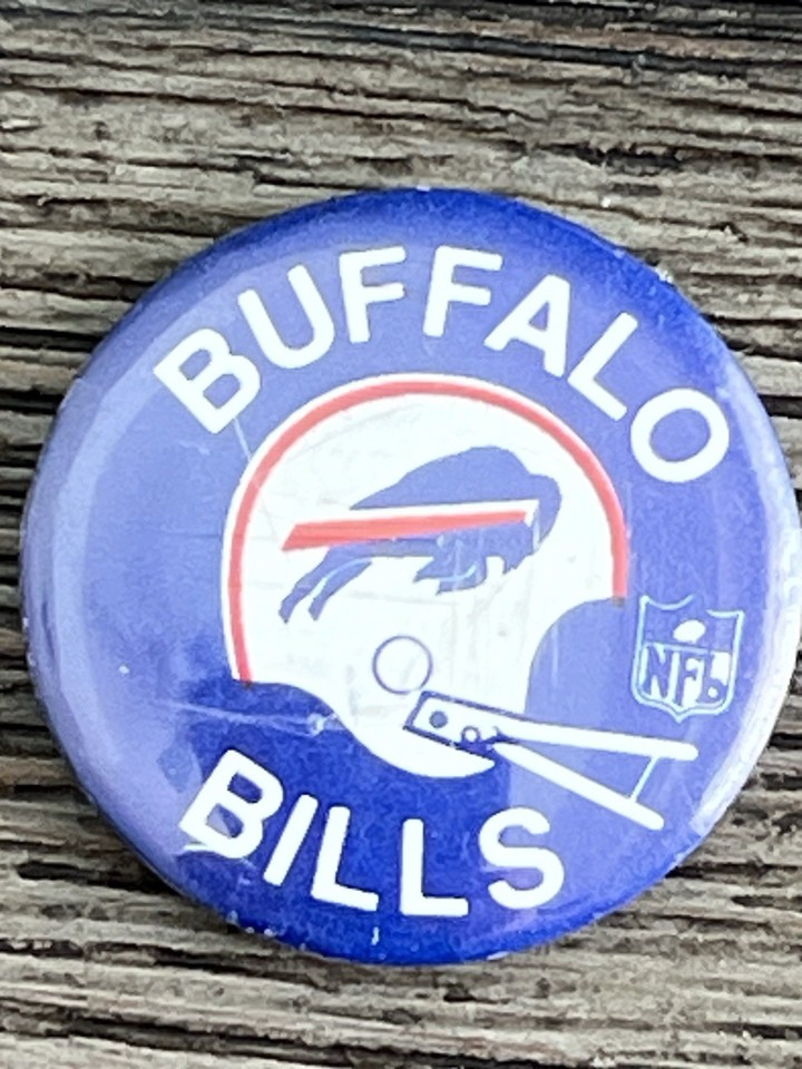 Vintage NFL Football Teams Helmet Pin Back Buttons - Lot of 12 ...