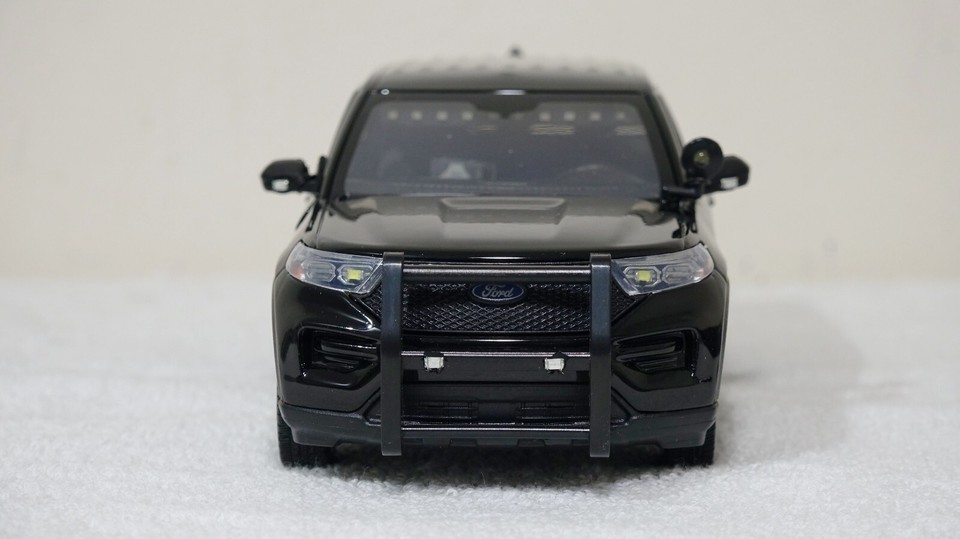 1/24 Black Undercover 2022 Ford Explorer with Lights and Siren SEE ...