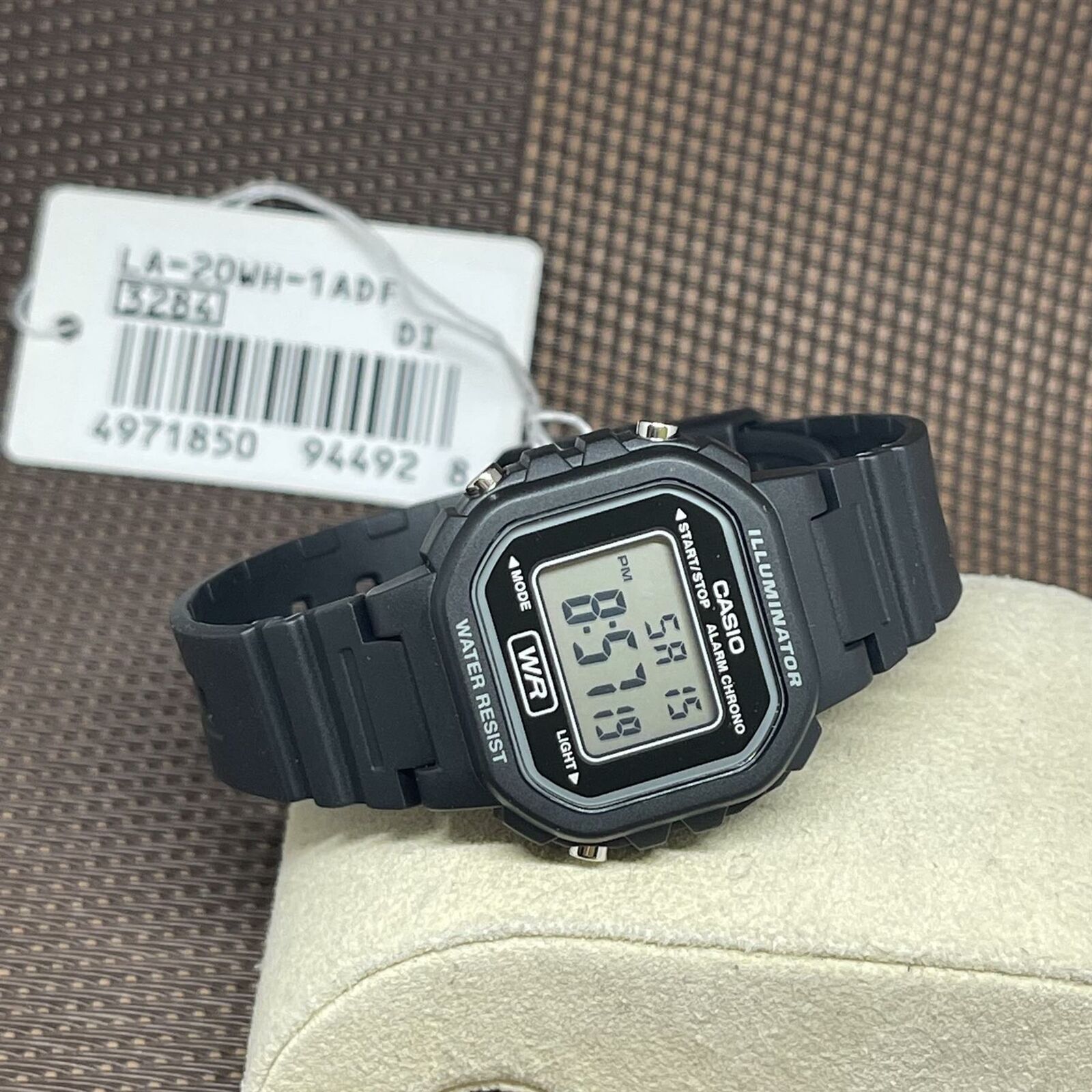 Casio LA-20WH-1A Youth Series Illuminator Digital Watch | eBay