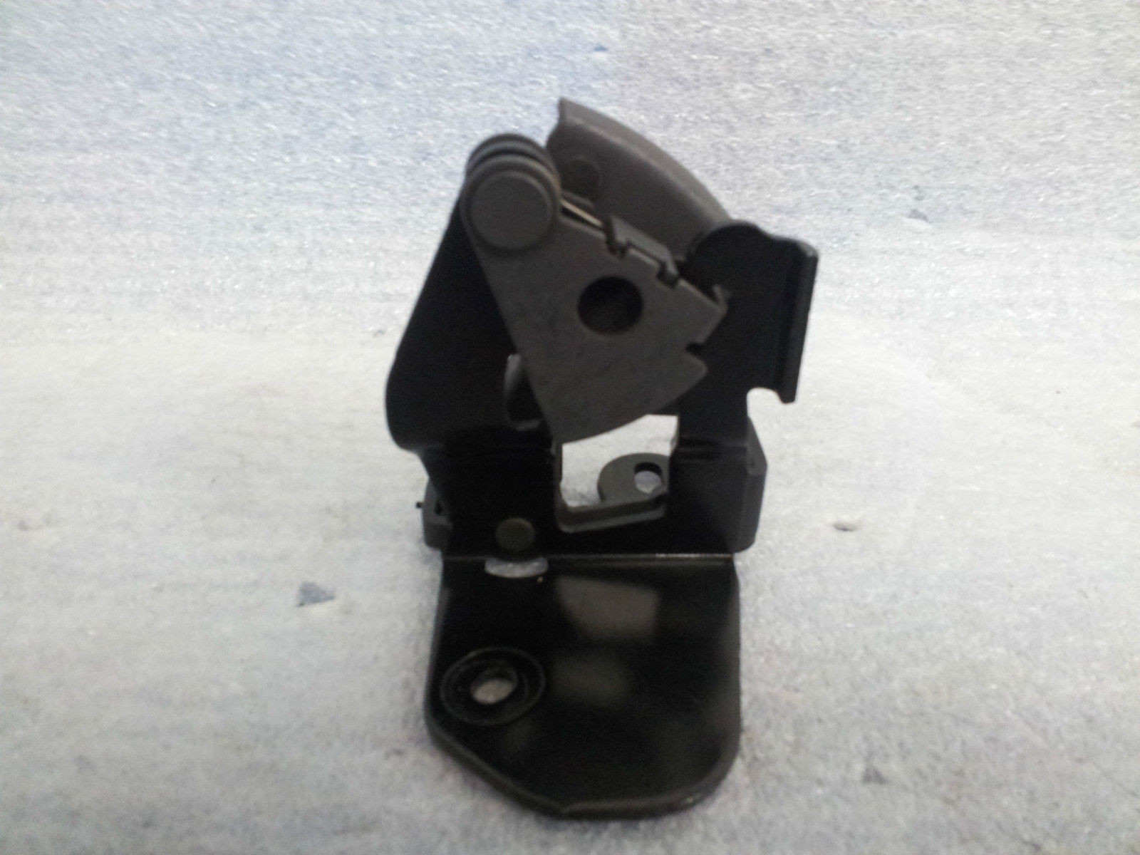 Mercedes Benz C-Class Engine Hood Safety Hook A2038800264 OEM Factory ...