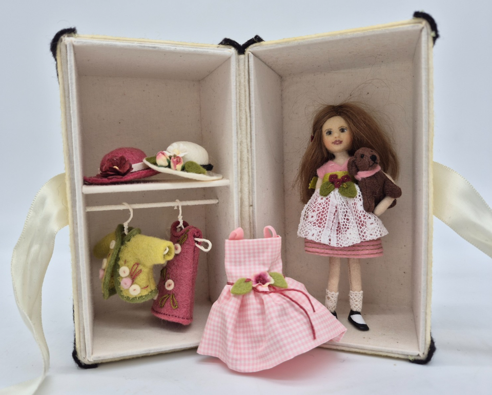 Maggie Iacono Small Trunk w/ 4.25" Felt Doll & 6-Pcs - OOAK- Longwood ...