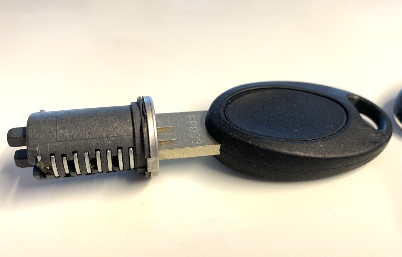 FAP Snake Cut Barrels Pair and Matching FP Keys for Caravan Motorhome ...