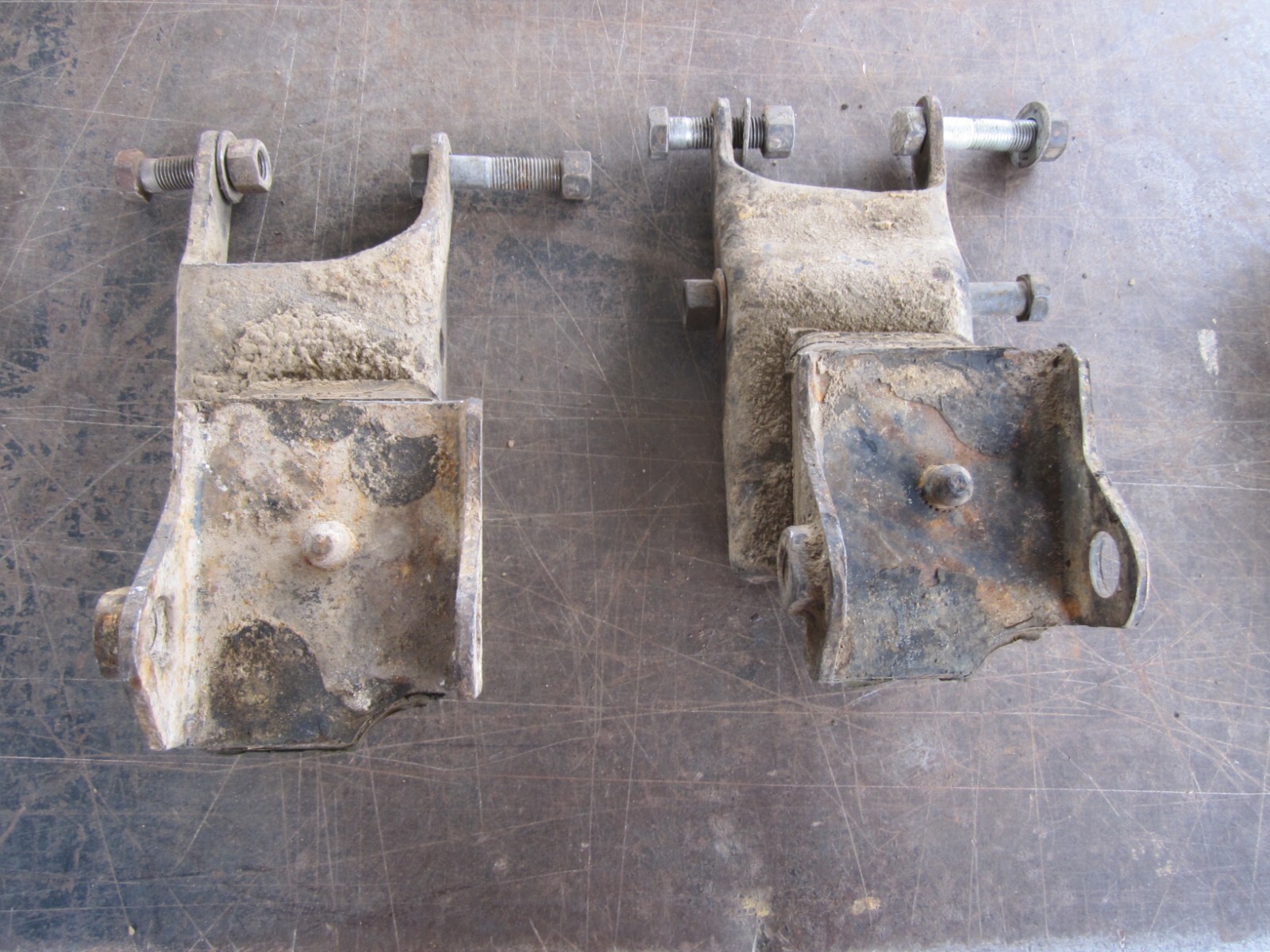 68-72 MOPAR BISQUIT STYLE BIG BLOCK MOTOR MOUNTS 412 361 383 400 440 ...