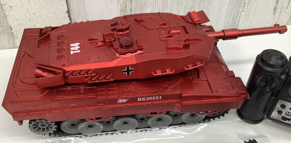 Laser Force RC Assault Tank HS-2400 Red And Blue Tanks Lot - Works ...