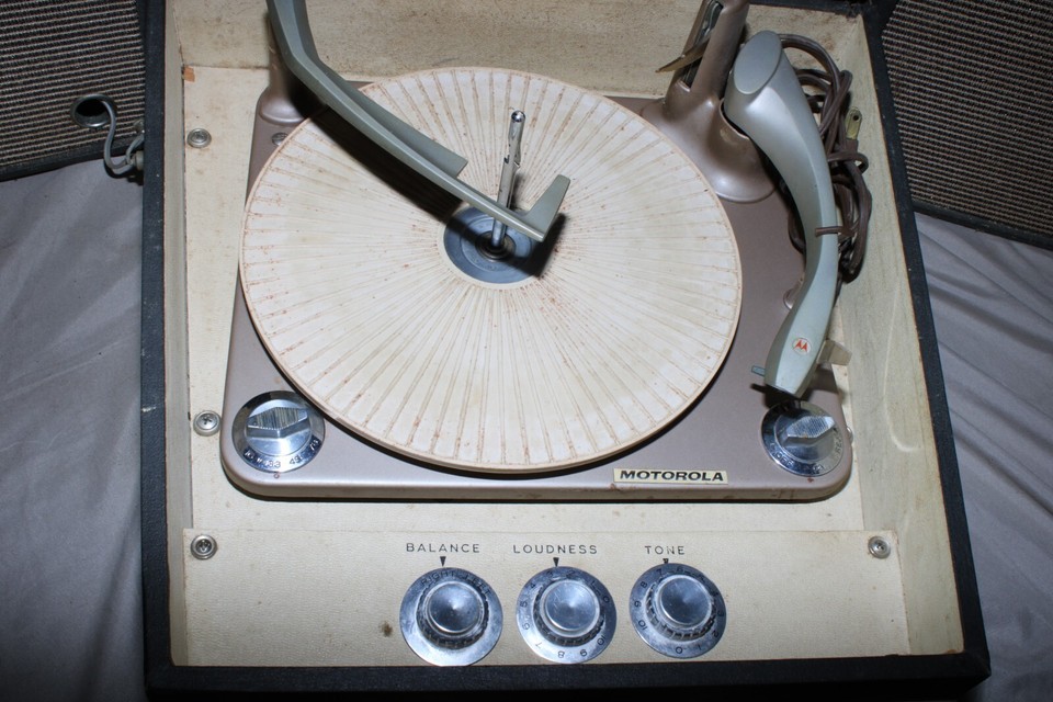 1950's Motorola Stereophonic Golden Voice Record Player Portable ...