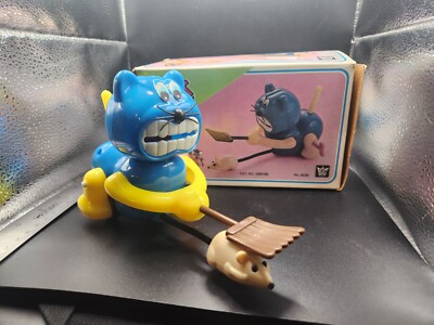 Vintage 1980's Wind-up Running Cat Chasing Mouse W/Original Box Works ...