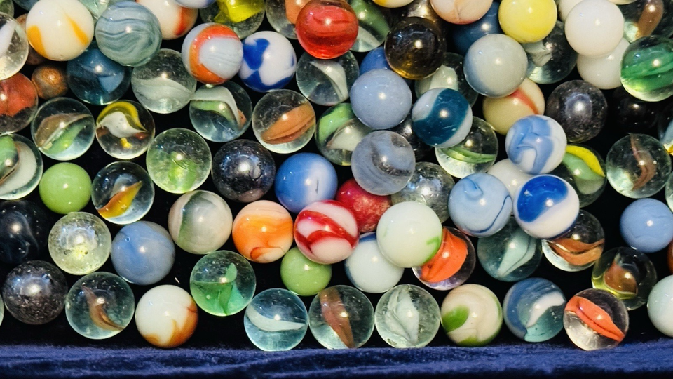 ESTATE LOT OF VINTAGE / ANTIQUE MARBLES GREAT VARIETY 10.10 LBS / 1000 ...