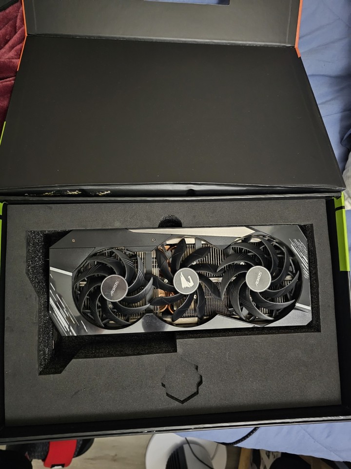 Gigabyte GeForce RTX 3080 AORUS Master 10GB GDDR6X Graphics Card with ...