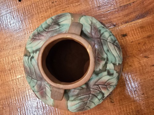 ROSEVILLE POTTERY, BLACKBERRY, DOUBLE BUTTRESSED TRIANGULAR HANDLED ...