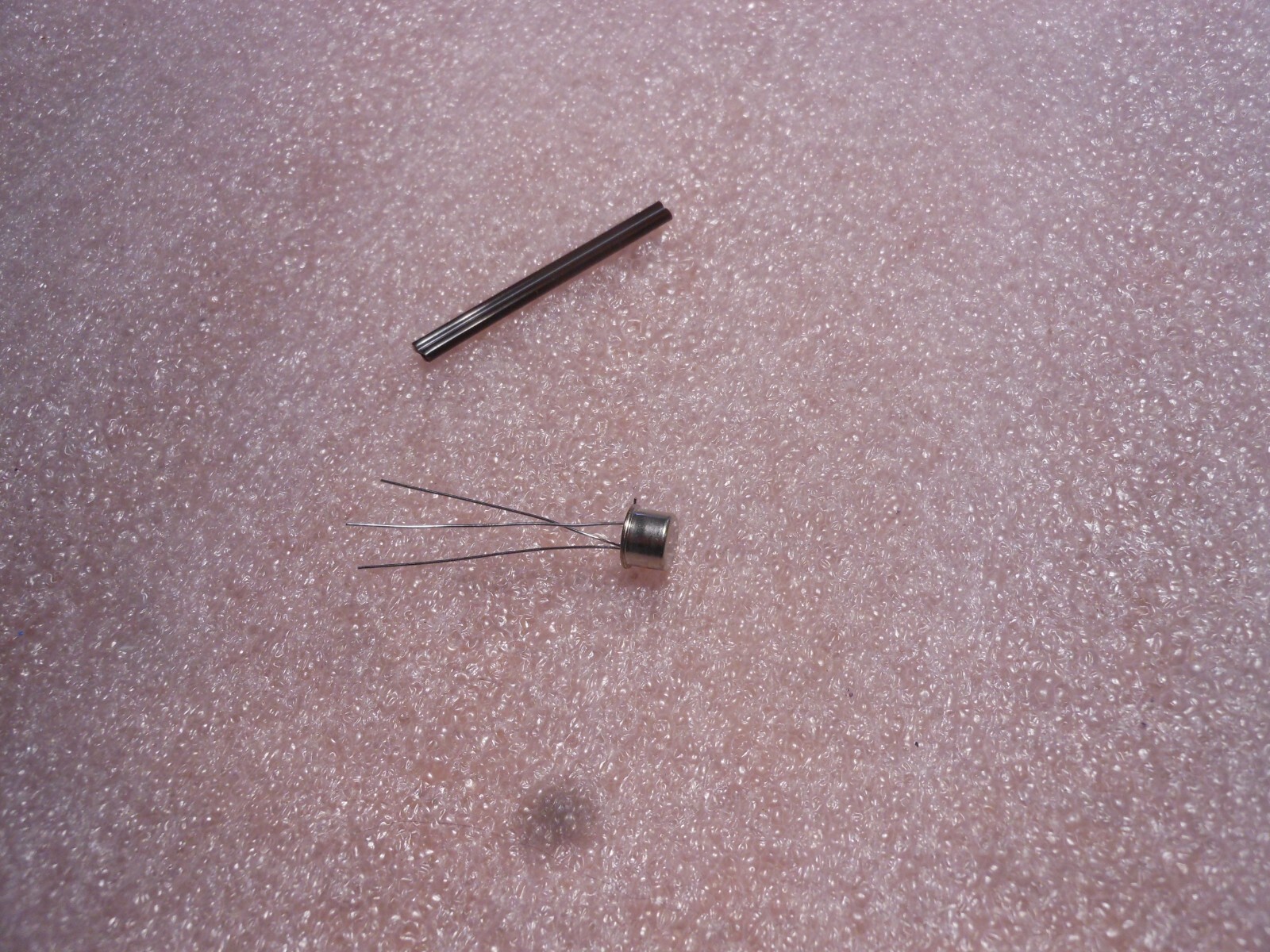 STC TRANSISTOR PART # STN1105 NSN: 5961-01-254-0632 DWG# 18-211-2 | eBay