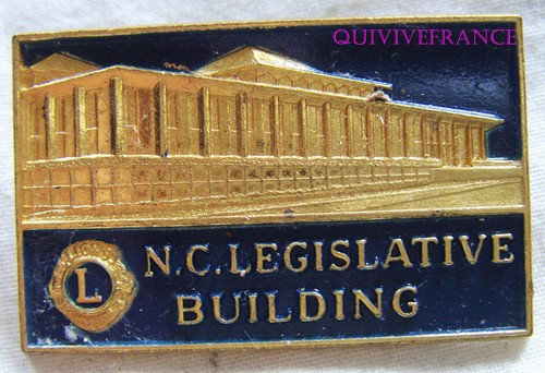 LC199 - BADGE INSIGNE LIONS CLUB N.C. LEGISLATIVE BUILDING | eBay