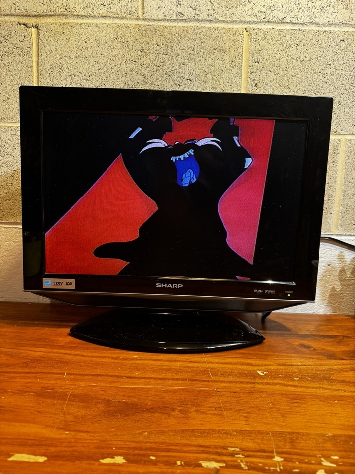 Sharp TV / DVD LC-19AD22U 19" TV DVD Combo NO Remote, HDMI A/V S-Video ...