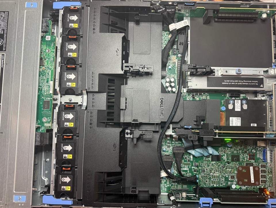 DELL POWEREDGE R7425 Server 24 BAY DUAL AMD EPYC 32 Cores 256GB H740P ...