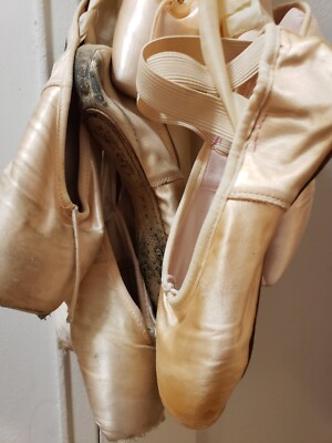 Used Pointe Shoes for Arts/Crafts [Professional Ballet Dancer] | eBay