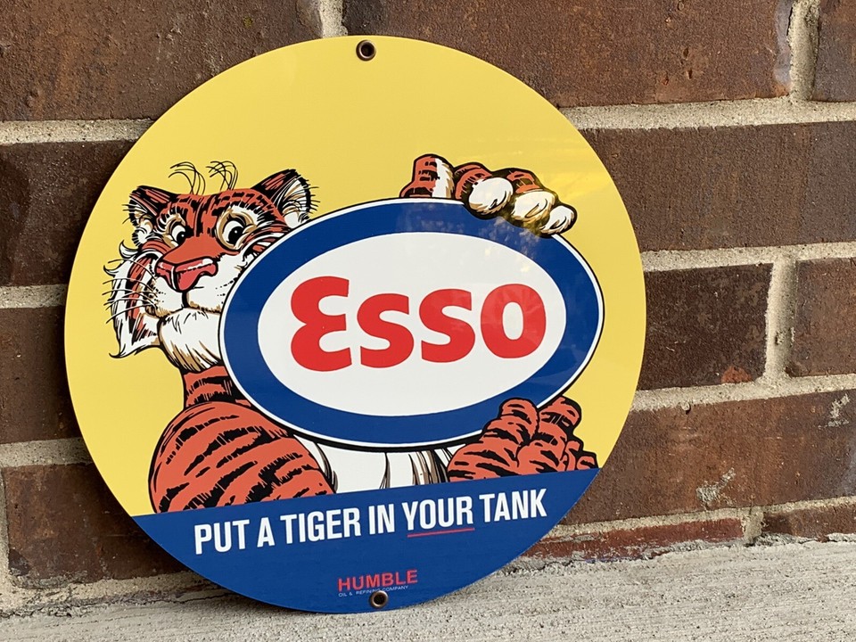 Esso Put Tiger In Tank Gasoline Oil Gas vintage Style round sign ...