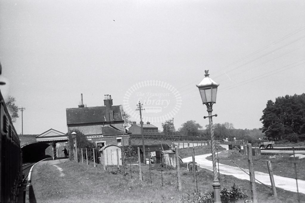 PHOTO BR British Railways Station Scene - PRIVETT 1953 | eBay UK