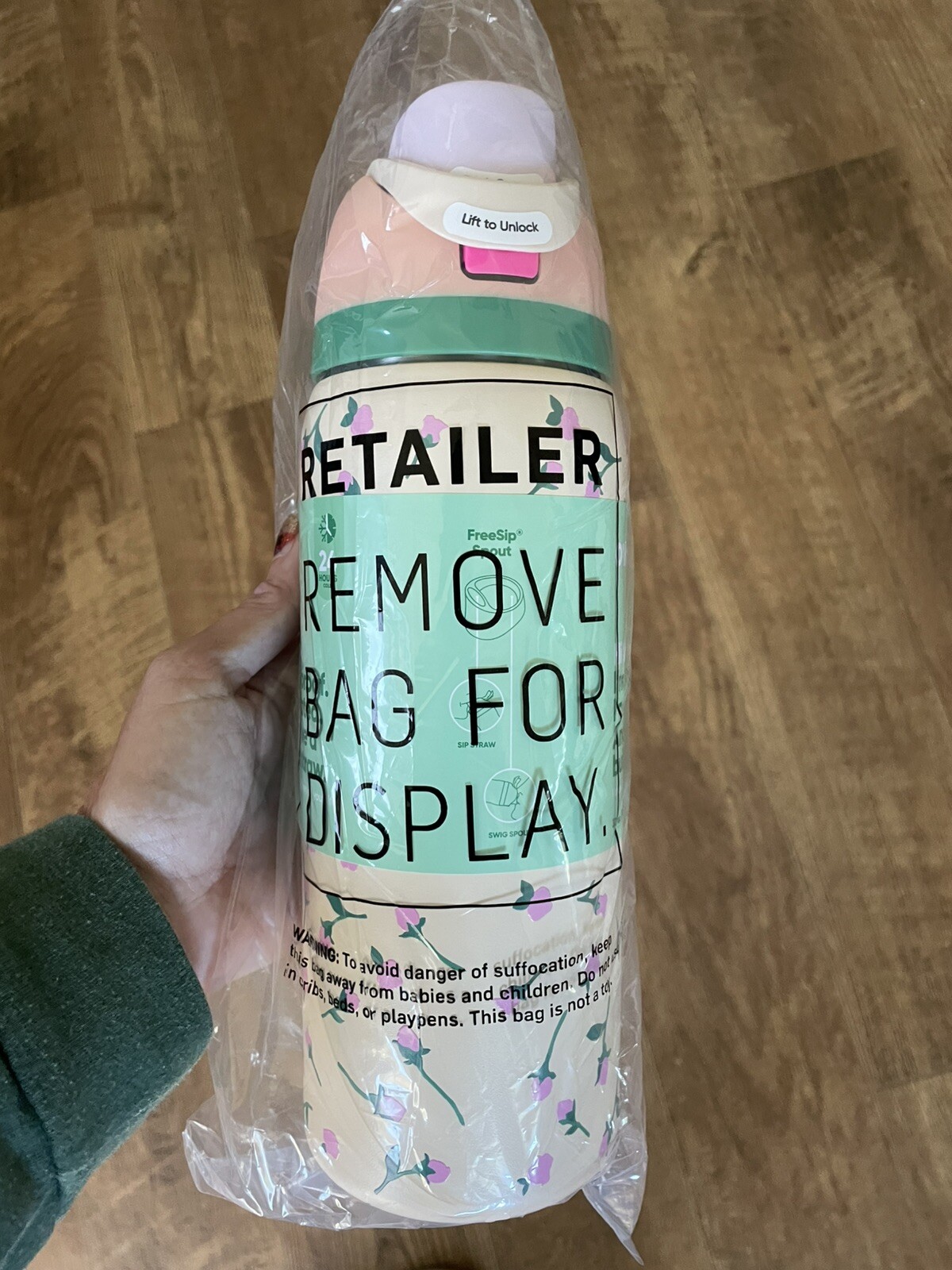 Owala UO Exclusive FreeSip 32 oz Water Bottle | Tea Time | Rosebud ...