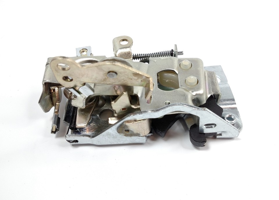 LH (Driver Side) Door Latch Assembly For 1980-1987 Chevrolet Monte ...