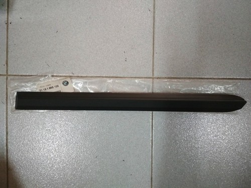 BMW E30 molding fender rear left SCHWARZ !NEW! GENUINE 51131965105 | eBay