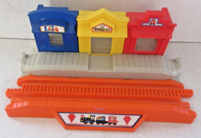 Fisher Price GeoTrax Train Timbertown Railway Depot Station | eBay