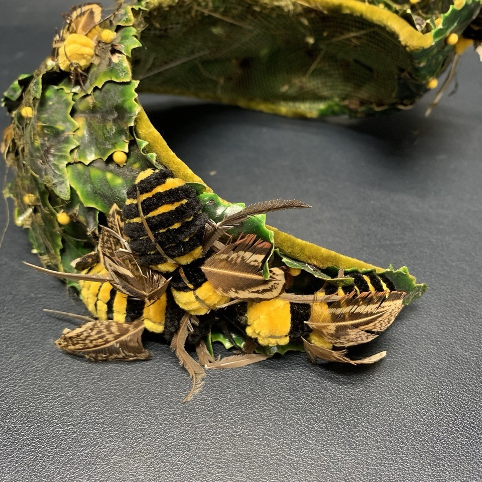 Vintage BES-BEN Bee Swarm Hat Topper Green Leaves Feathers Velvet ...
