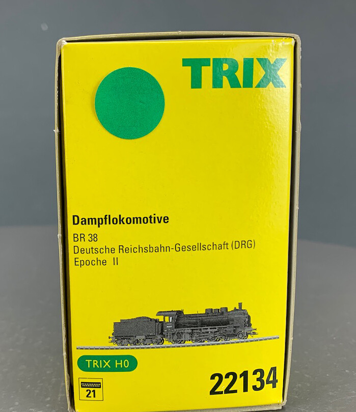 Trix H0 22134 BR 38 DRG Passenger Locomotive w/Tender HO1469 | eBay