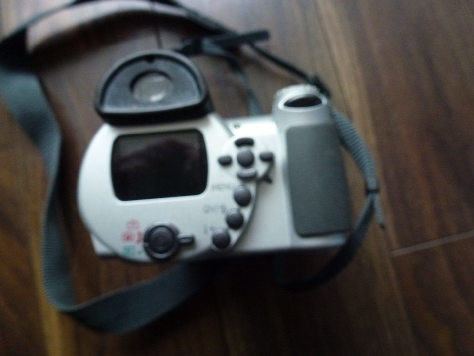 Konica Minolta Dimage Z10 Compact Digital Camera 3.2MP -N13656 - With ...