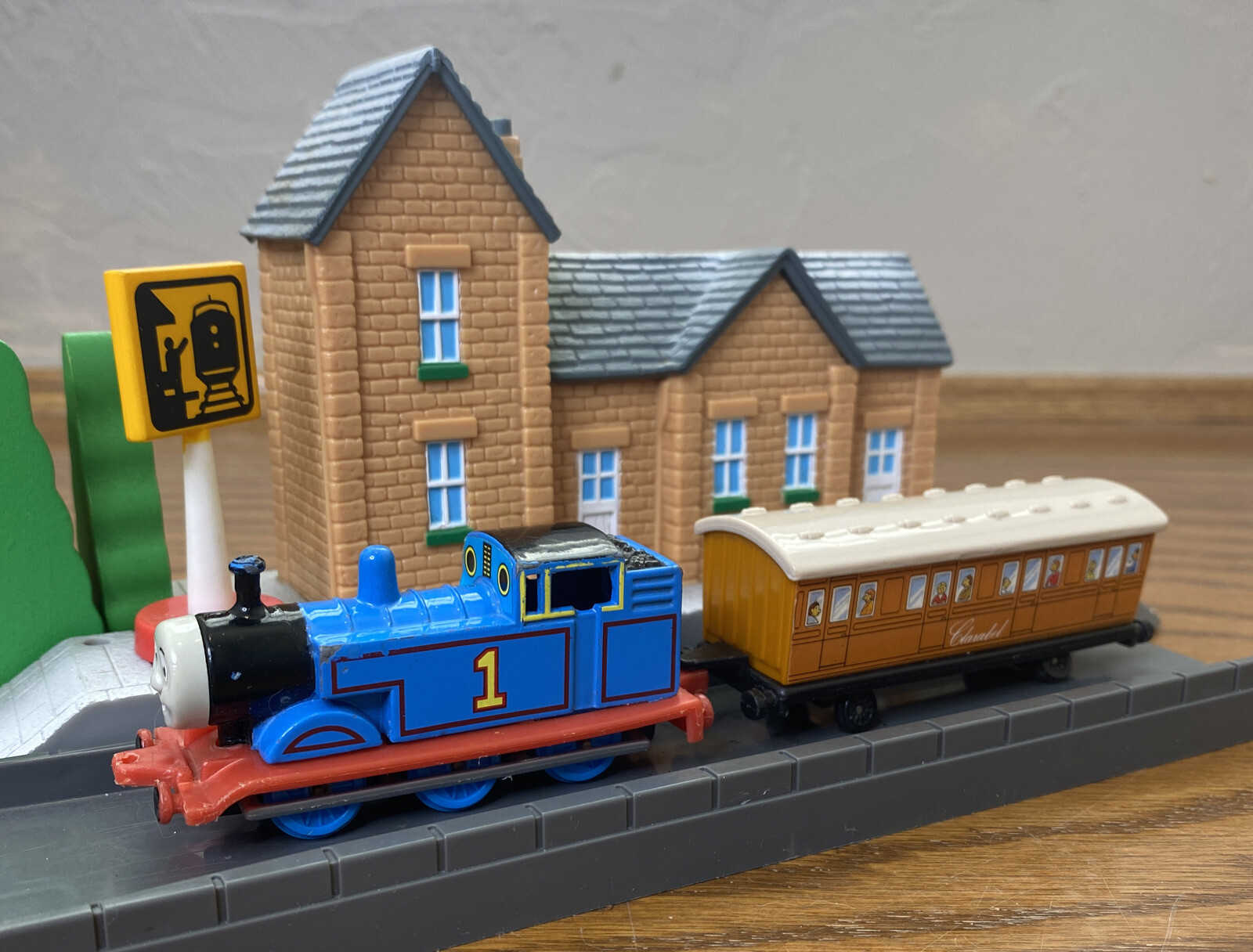 Thomas Tank Engine & Friends Clarabel Die-Cast Engine Gullane Limited ...