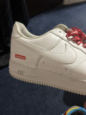 Size 9 - Nike Air Force 1 x Supreme Low Box Logo - White Size 9 - Nike Air Force 1 x Supreme Low Box Logo - White