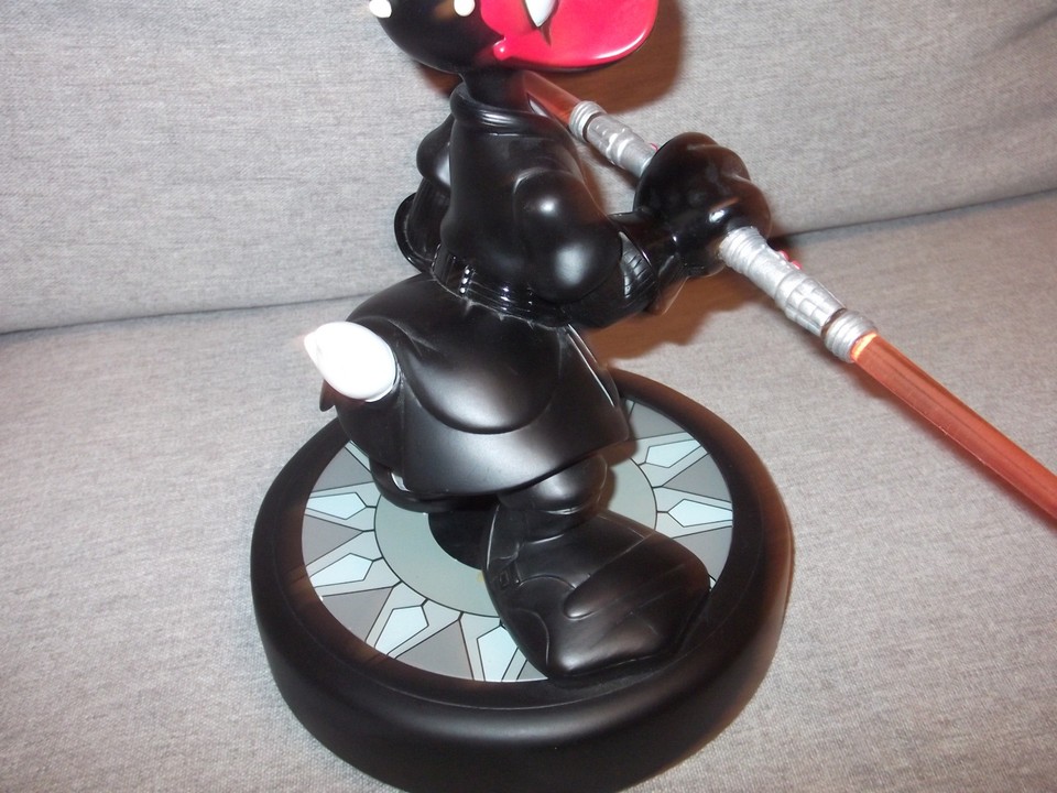 Disney Star Wars Weekend 2011 Donald Duck Darth Maul with Pin LE 1977 ...