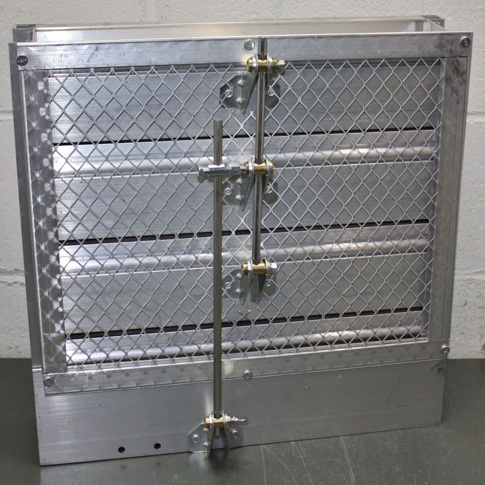 Dayton Combo Louver Damper Dayton 5NKH6, 18" x 18" Intake / Exhaust ...