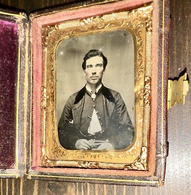 Civil War Soldier in Banded Leather Case 1/9 Tintype Photo 1860s | eBay