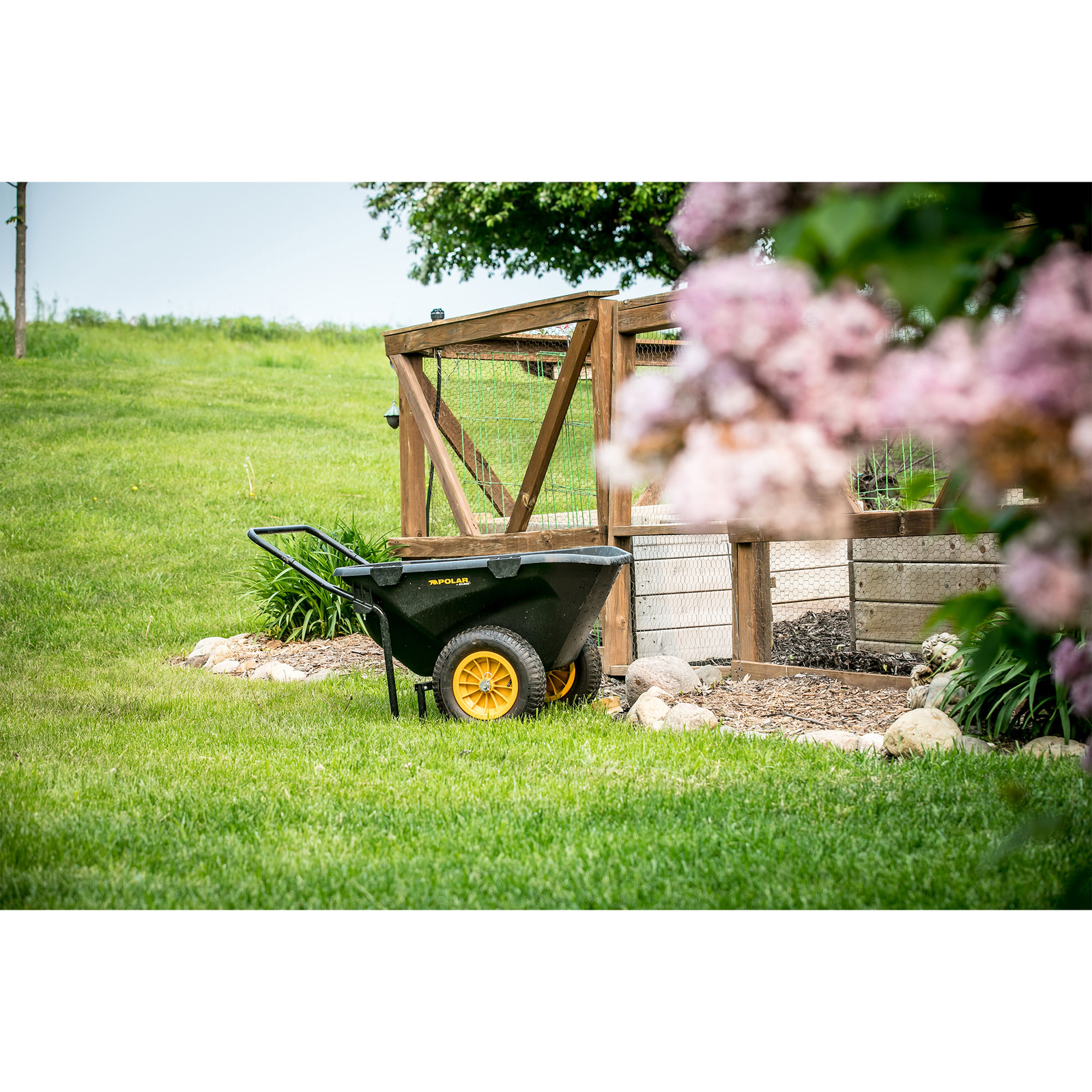 Polar Trailer 7 Cubic Foot Heavy Duty Utility Yard Garden Wheelbarrow ...