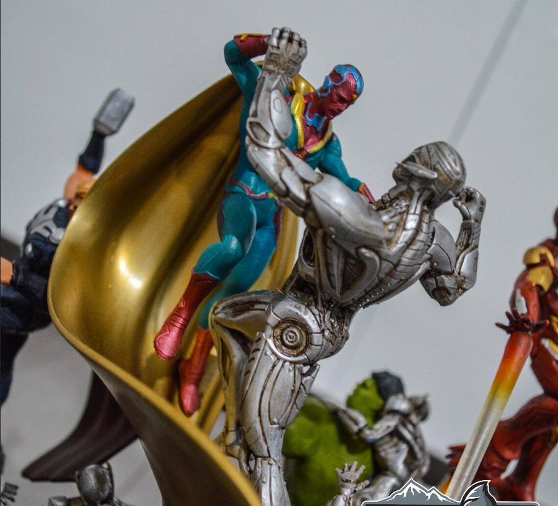 Avengers Ultron battle Diorama Resin Sculpture Statue Model Kit ...