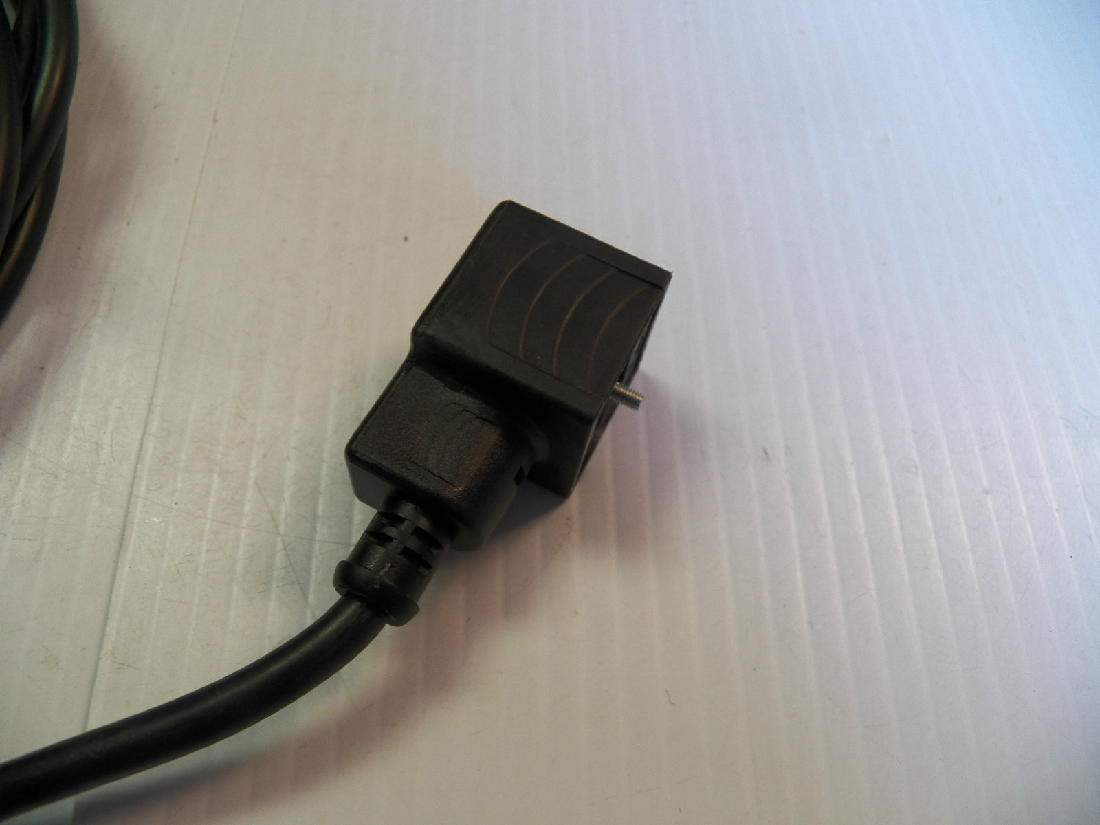 NEW HTP CABLE CONNECTOR ASSEMBLY IEC 332-1 IEC3321 H05VVF | eBay