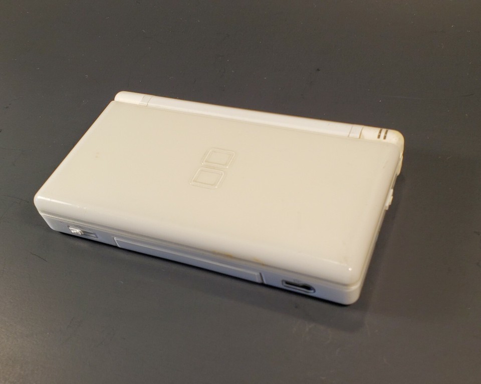 Nintendo DS Lite Handheld Console - (Various Colors) w/Charger | eBay