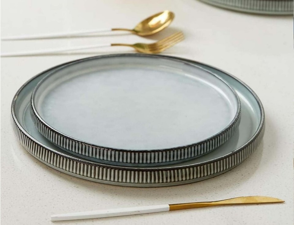 Famiware Star Dinnerware Sets 12 Pcs. Plates and Bowls Dish Set for 4 ...